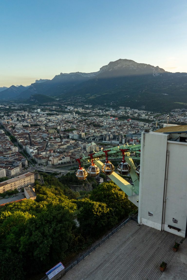 Découvrir la région Rhone Alpes avec Prairy App | Tas2cailloux ...