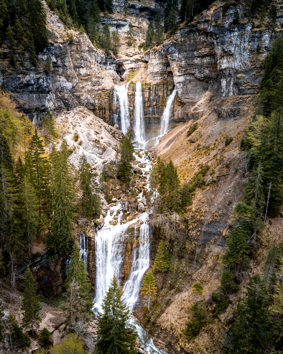 Cirque de Saint-Même en Chartreuse : randonnée facile et cascades ...